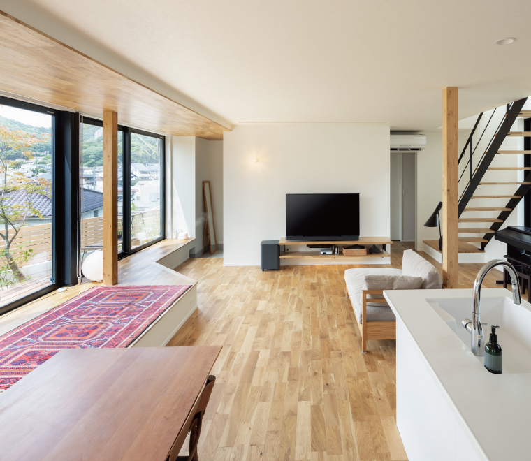 北側斜面から望む眺望の家 CodaDesign建築事例|広島で建築家と建てるデザイン注文住宅｜DUコダ一級建築士事務所